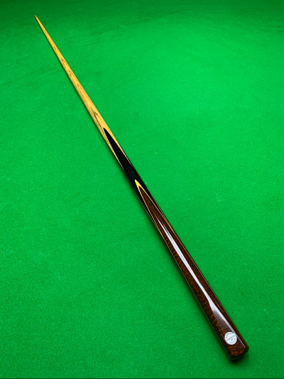 Robin Cook Handmade cue – Cueist147